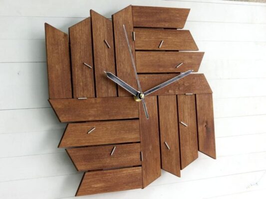 30 Unique and Creative Wooden Clock Design Ideas • Shilpidea.Com